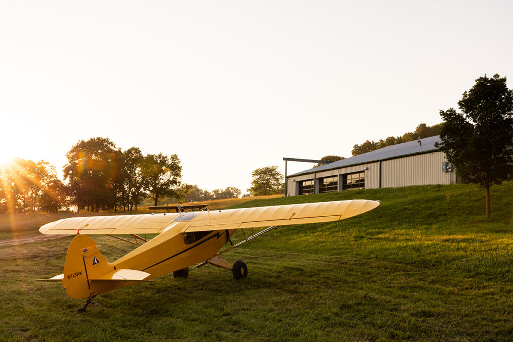 Lounges - FLY OZ -- Your gateway to the Ozarks
